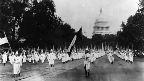 O ressurgimento da Ku Klux Klan no ano de seu 150º aniversário - BBC ...