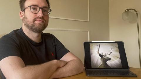 Cryptocurrency: Digital artist nets hundreds of thousands in NFT sale ...