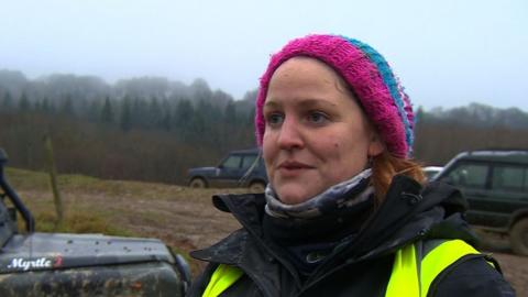 The last Defender: Is Land Rover's off-road heyday over? - BBC News