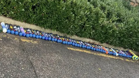 Leicestershire: Guns and toilet among unusual items found by litter pickers