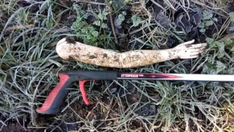 Leicestershire: Guns and toilet among unusual items found by litter pickers