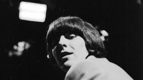 George Harrison to be honoured with blue plaque - BBC News