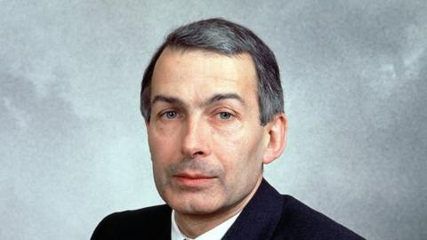 Profile: Who is Frank Field? - BBC News
