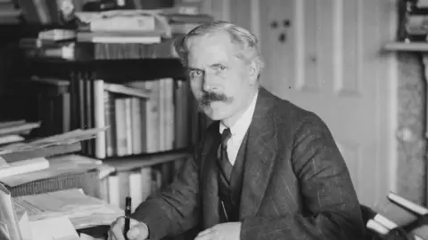 Labour leadership: A century of ups and downs in charts