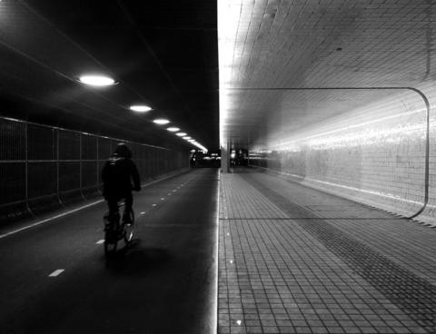 Your pictures on the theme of 'opposites' - BBC News