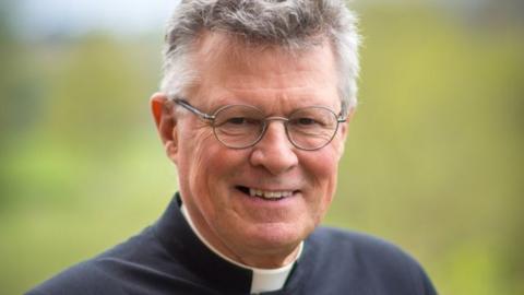 Dean of Worcester's retirement announced - BBC News