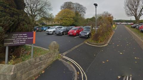 Matlock roadworks disruption prompts council apology - BBC News