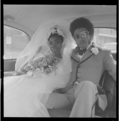 A thousand unknown faces in a trove of Hackney pictures