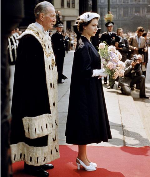 A guide to King Charles' Scottish crown jewels ceremony - BBC News