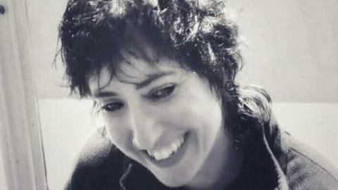 'Beautifully human' Julia Rawson 'deserved so much more' - BBC News