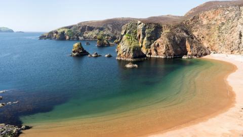 Life on the 82 other Great British islands - BBC News