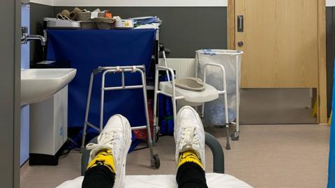 Bristol: BRI patient waits 31 hours on A&E trolley - BBC News