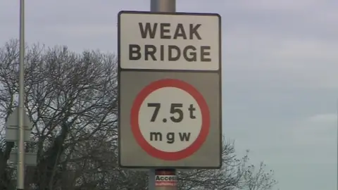 'No trains' threat behind Weston bridge weight limit