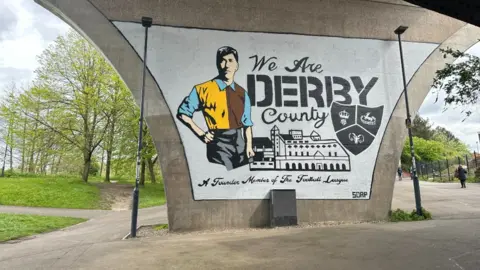 Derby County: Artist paints mural in one day
