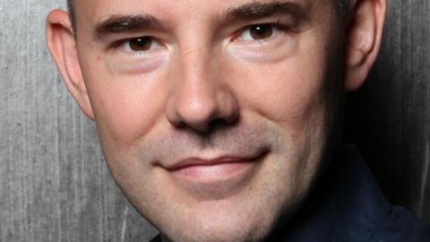 UK Theatre Awards: Paapa Essiedu wins for RSC's first black Hamlet ...