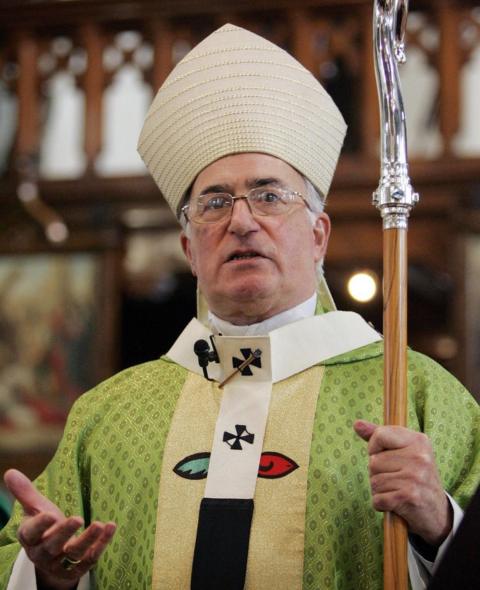 Former Archbishop of Glasgow Mario Conti dies, aged 88 - BBC News