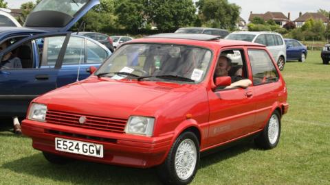 'Mocked' Mini Metro turns 40 and finds new fans - BBC News