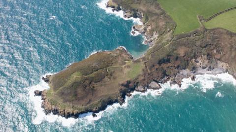 Unknown stone circle found inside Cornwall Neolithic henge - BBC News