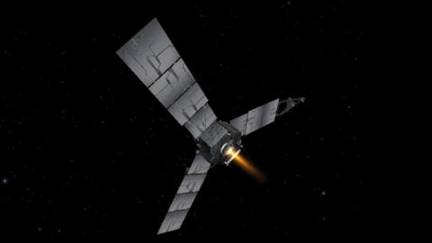 Juno probe enters into orbit around Jupiter - BBC News