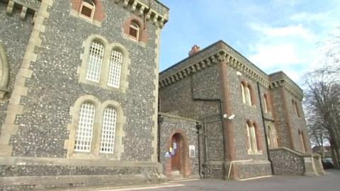 HMP Lewes progress 'disappointing', watchdog says - BBC News