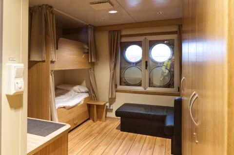 In Pictures: Inside the floating polar research laboratory - BBC News