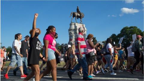 US military effectively bans Confederate flag with new policy - BBC News