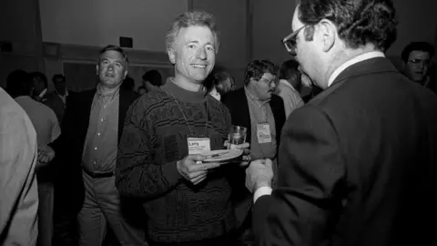 Larry Tesler: Computer scientist behind cut, copy and paste dies aged 74