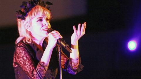 Julee Cruise: Twin Peaks creator David Lynch pays tribute to 'great ...