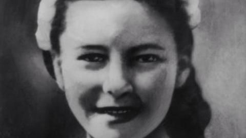 Moors Murders: Pauline Reade's remains kept by police - BBC News