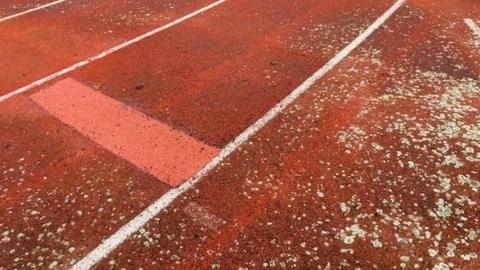 Runners in bid to raise £350k to save Hereford athletics track - BBC News