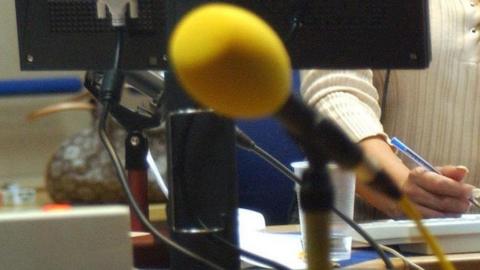 Irish abortion laws: Protests held across the world - BBC News