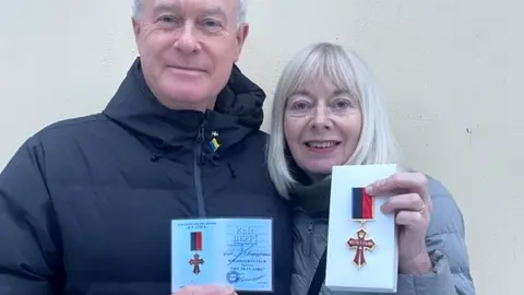 Ukraine awards medal to killed aid worker Chris Parry
