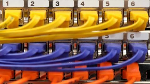 Row over US ISP customer data sales - BBC News