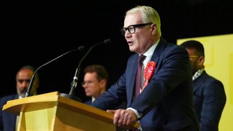 Sandwell Council appoints its first female Muslim mayor - BBC News
