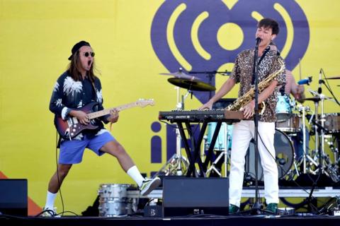 How Drax Project turned one lost wallet into 57m streams - BBC News