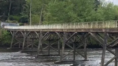 New Preston tram bridge design 'sleek and efficient'