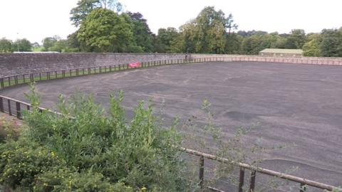Deadline day for Necarne equestrian centre - BBC News