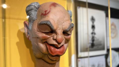 Spitting Image archives go on show at Cambridge University Library ...