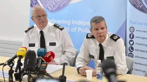 Data theft: Police officers and staff not informed for month