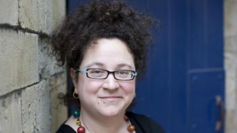 Why more authors are going audio-only - BBC News
