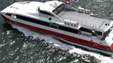 Isle of Wight: Red Jet 4 heading to South Korea after sale