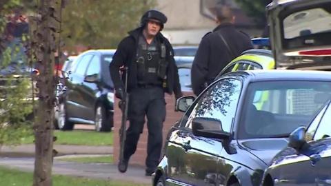 Northolt 'armed' stand-off: Homes evacuated - BBC News