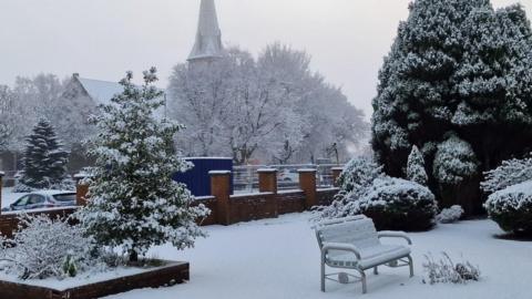 Snowy scenes from around the UK - BBC Weather