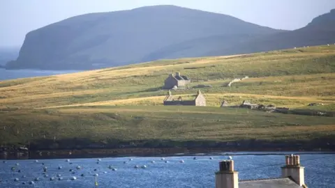 Scottish entrepreneur buys uninhabited Linga island