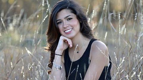 'Undocumented students' in US face anxious future - BBC News