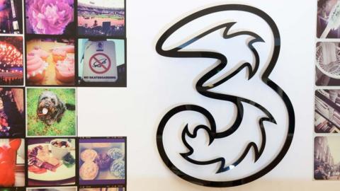 Three announces mobile ad-blocking trial - BBC News