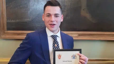 Samuel Newey: British volunteer, 22, killed fighting in Ukraine