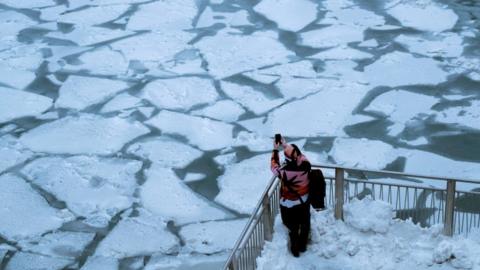 Polar vortex in pictures: Millions hit by icy blast - BBC News
