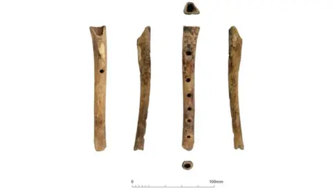 'Remarkably well-preserved' bone flute unearthed in Kent