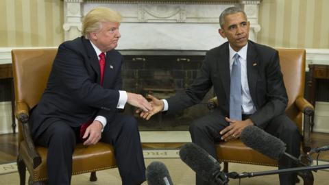 Donald Trump meets Barack Obama - five awkward photos - BBC News